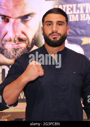 German heavyweight boxer Agit Kabayel from SES Boxing at the PK Boxgala ...