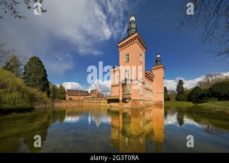 moated castle Gracht, manison, Germany, North Rhine-Westphalia ...