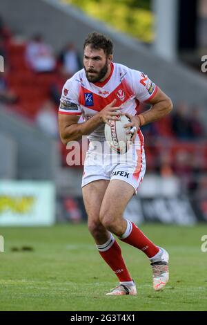 Alex Walmsley (8) of St Helens runs forward with the ball Stock Photo ...