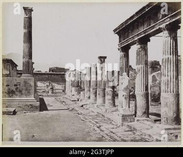 Pompeii - Italy - Tempio di Venere Stock Photo - Alamy