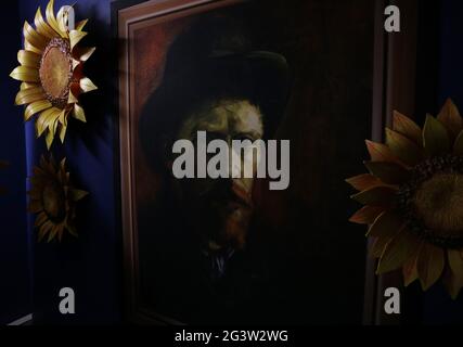 Portrait of Vincent van Gogh, John Peter Russell, 1886 Stock Photo - Alamy