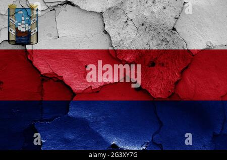 flag of Maracaibo painted on cracked wall Stock Photo - Alamy