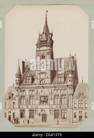 Exterior of the Compiègne town hall with a bas-relief of Louis XII ...