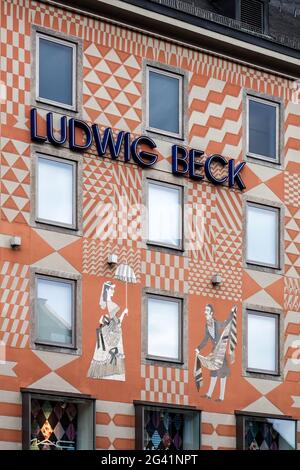 Ludwig Beck store sign in Munich town center Stock Photo - Alamy