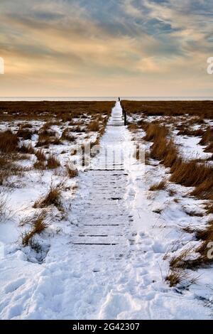 Sunset on the dike, Cappel, Lower Saxony, Germany Stock Photo - Alamy