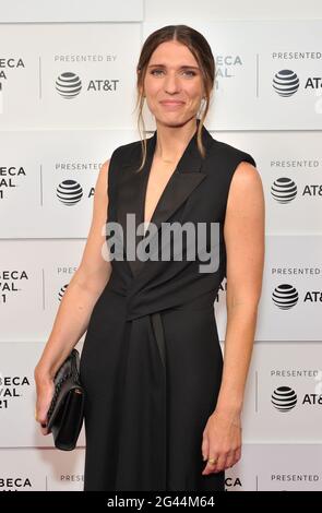 Valerie Armstrong attends the world premiere of Kevin Can F**k Himself ...