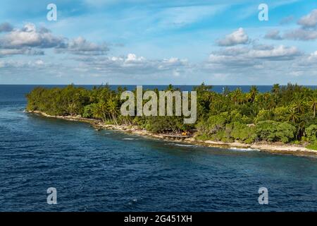 View of Avatoru Island from the passenger cargo ship Aranui 5 (Aranui ...
