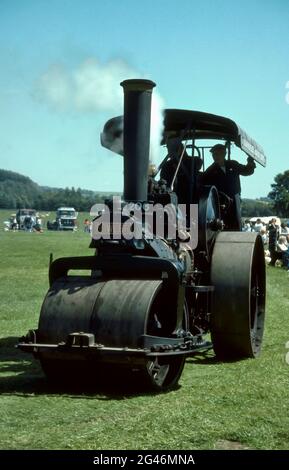 1928 Fowler Road Roller vintage steam traction engine Stock Photo - Alamy