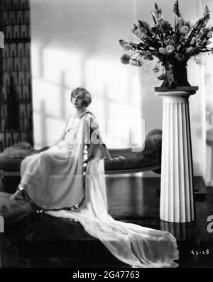 Portrait of Maria Corda in The Private Life of Helen of Troy (1927 ...