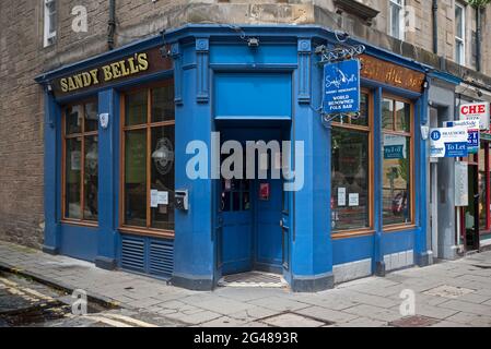 Sandy Bell's pub, a traditional Scottish folk music venue on Forrest ...