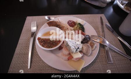 food buffet smorgasbord hotel restaurant in Pattaya Thailand all you ...