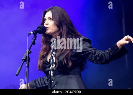 Iraina Mancini plays the Main Stage. Day 2 Bigfoot Festival 2021 ...