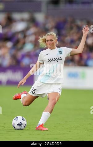 ORLANDO, FL - JUNE 16: Orlando Pride goalkeeper Ashlyn Harris (24) and ...