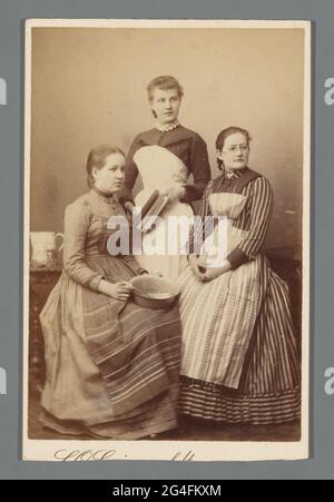 Domestic servants, Victorian period Stock Photo - Alamy