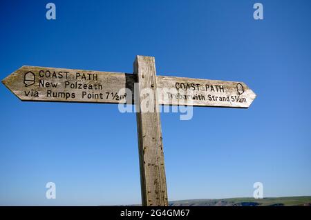 Coastal path sign at New Polzeath, North Cornwall, UK Stock Photo - Alamy