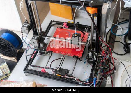 inovative 3d printer, creating details and models in scientific ...