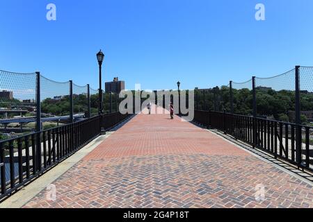 The Old Croton Aqueduct High Bridge that supplied water to New York ...