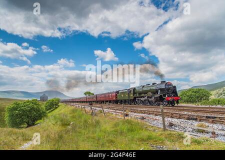 The Dalesman headed by 46115 Scots Guardsman steam train just passing ...