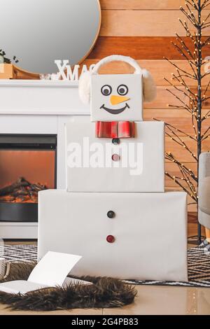 Interior of living room with decorative snowman Stock Photo - Alamy