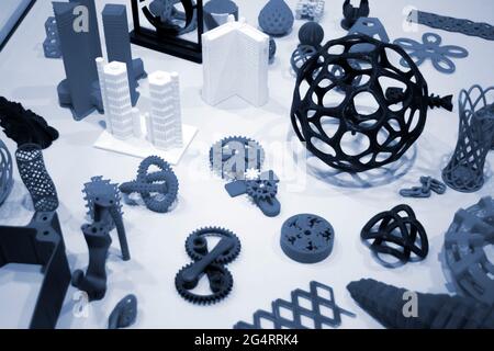 Abstract models printed by 3d printer close-up Stock Photo - Alamy