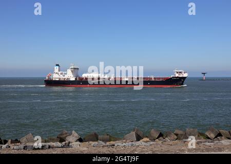 Altera Wave crude oil tanker, shuttle tanker with electric propulsion ...