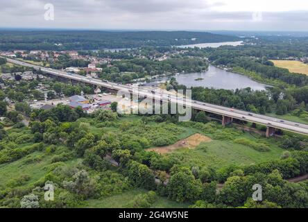22 June 2021, Brandenburg, Rüdersdorf: Arches made of clinker bricks ...