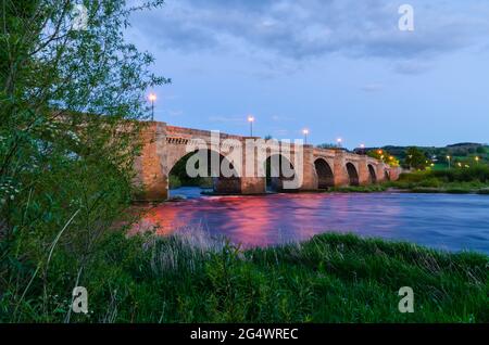 Corbridge Bridge Viewed from a Riverside Pathway Stock Photo - Alamy