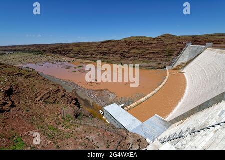 Neckartal-Dam west of Keetmanshoop: Fish River, water running over the ...