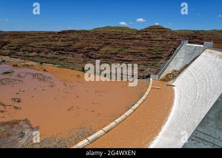 Neckartal-Dam west of Keetmanshoop: Fish River, water running over the ...
