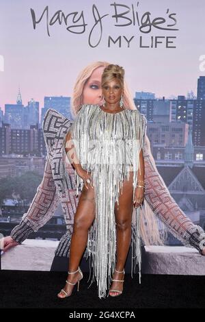 MARY J BLIGE'S MY LIFE, Mary J. Blige, 2021. © Amazon Studios ...