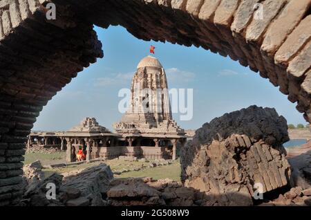 Palasnath Temple, Palasdev on backwaters of Ujani dam Maharashtra Stock ...