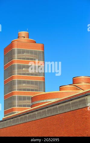 SC Johnson research tower by Frank Lloyd Wright in Racine Wisconsin ...