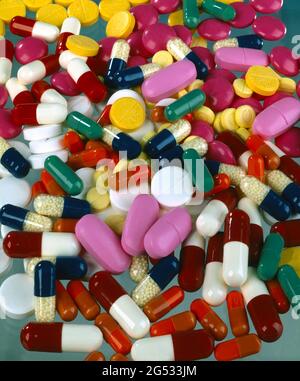 Various medicinal tablets and capsules Stock Photo - Alamy