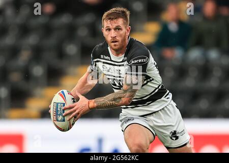 Hull, UK. 25th June, 2021. Connor Wynne (23) of Hull FC takes an heavy ...