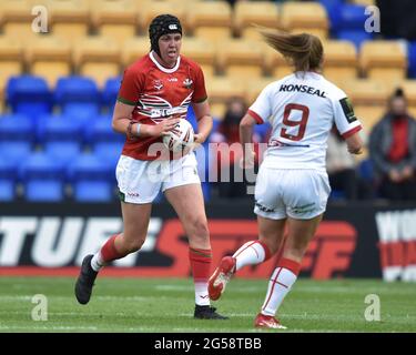 Charlie Mundy (12) of Wales in action during the game Stock Photo - Alamy