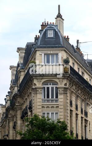 Traditional buildings in Paris, France Stock Photo - Alamy