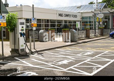 Leigh Delamere motorway service station services off the M4 in England ...