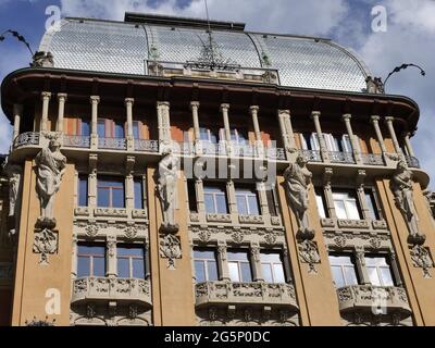 Vintage style hotel windows. Old hotel windows Stock Photo - Alamy