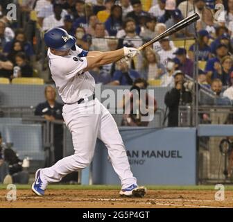 Los Angeles Dodgers pitcher Anthony Banda (43) throws during a MLB game ...