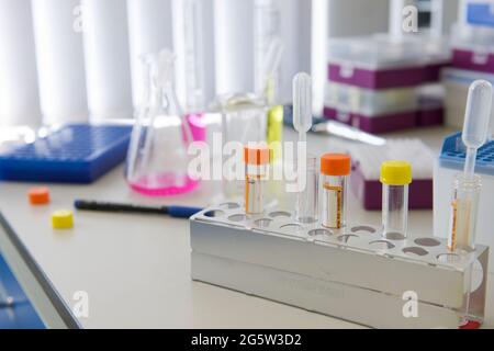 science laboratory bench with testing equipment Stock Photo - Alamy
