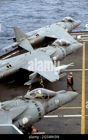 Italian Navy, vertical take-off aircraft AV-8B "Harrier Stock Photo - Alamy