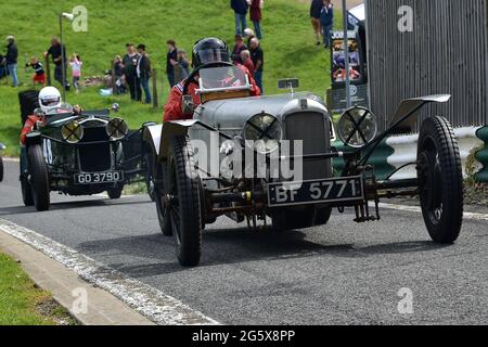 Robert Moore, GN Special, Frazer Nash/GN Race, fifteen minutes of close ...
