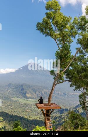 Viewpoint with a view of Mount Agung (Gunung Agung), volcano in ...