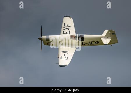 Percival Mew Gull (G-AEXF) performing at Shuttleworth Flying Festival ...