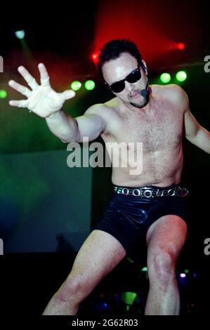 Milan Italiy 03/03/1995 : the singer of Queensryche , Geoff Tate during ...