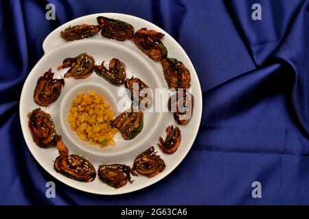 Alu Vadi or Aluchi Vadi or Patra, Paatra is a popular maharashtrian and ...