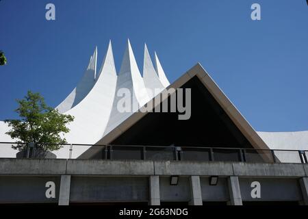 Berlin-Kreuzberg. The Tempodrom multi-purpose event venue houses 2 ...