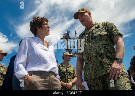 Adm. Christopher Grady, commander, U.S. Fleet Forces Command, Vice Adm ...