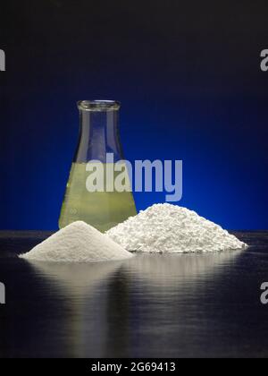 Raw lithium in various forms Stock Photo - Alamy