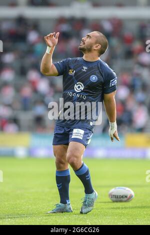 Thomas Leuluai (7) of Wigan Warriors during the game Stock Photo - Alamy